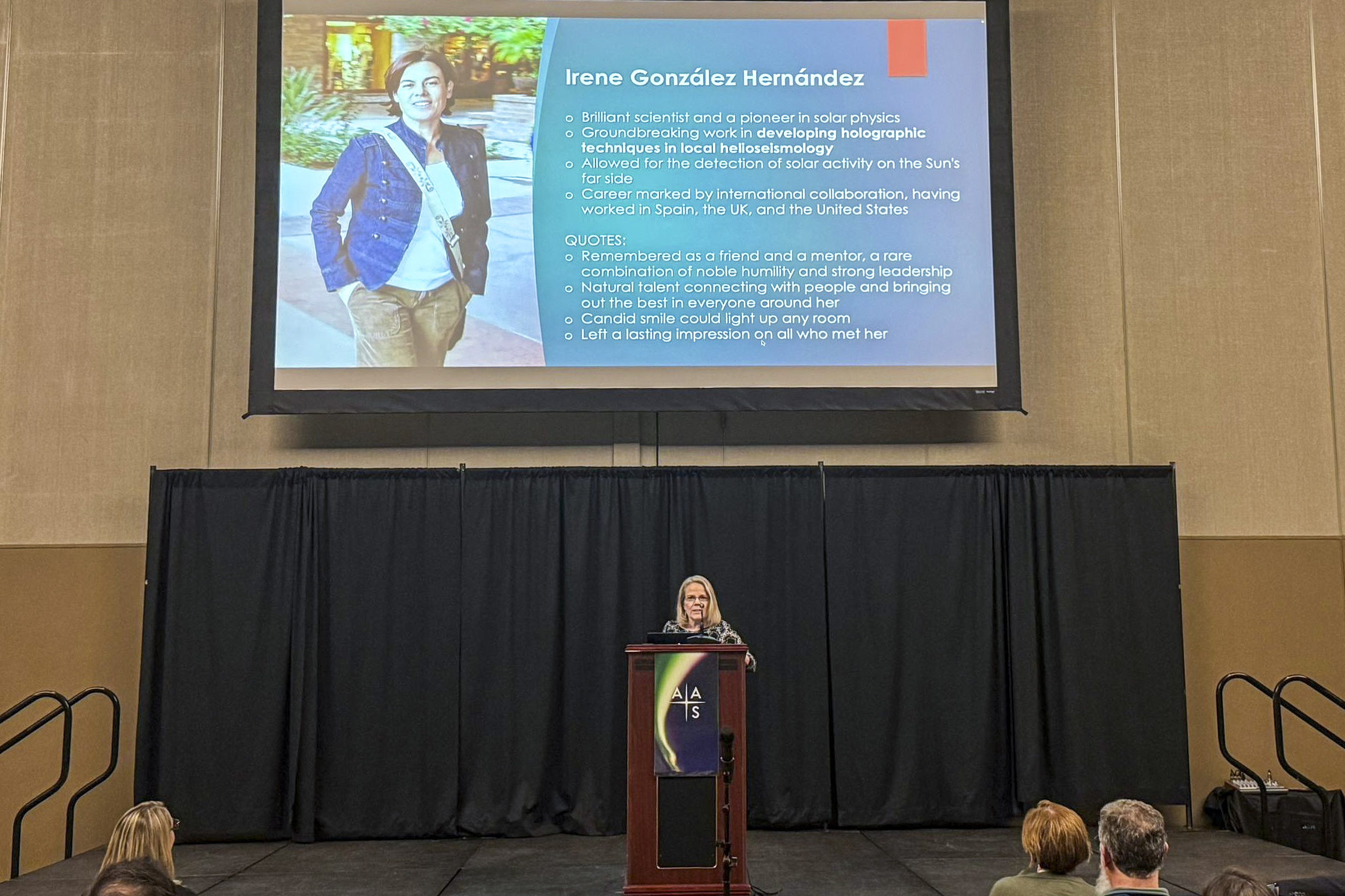 Holly R. Gilbert, galardonada con el premio inaugural Irene González ...